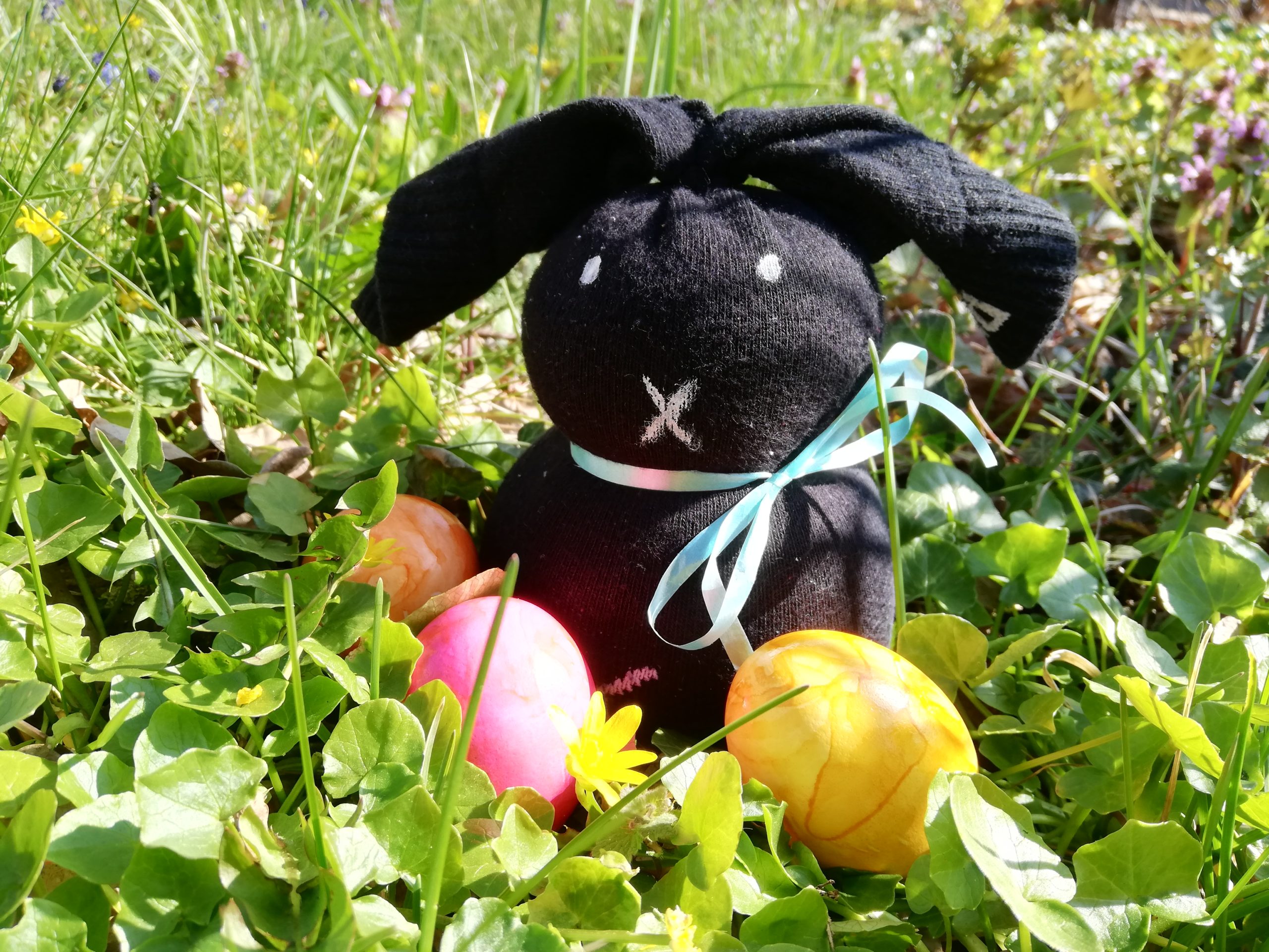 Recycling-Häschen - Schöne Bastelidee zu Ostern - kimily.de