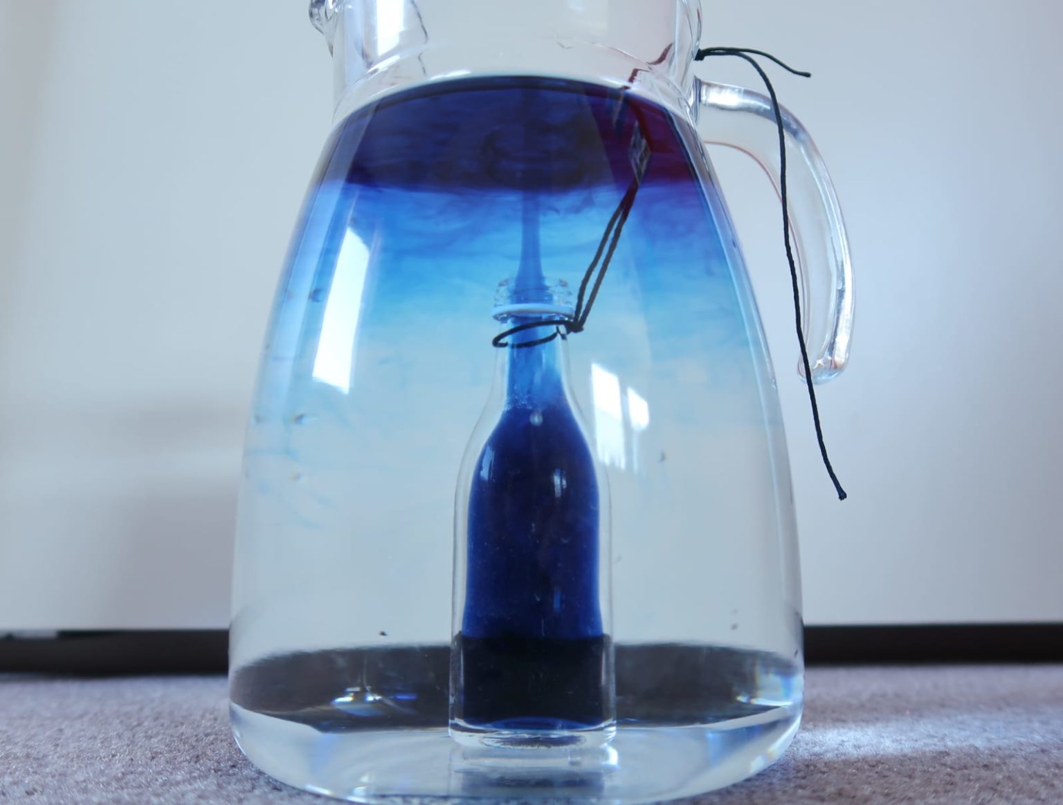 Unterwasser-Vulkan - Ein Tolles Experiment für Kinder - kimily.de